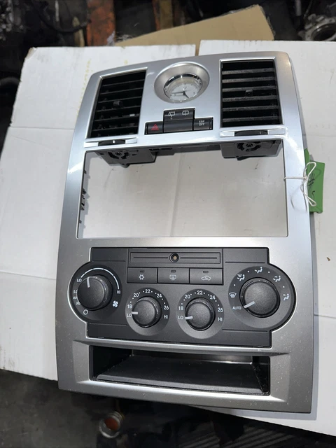 CHRYSLER 300C CRD Touring Centre Panel Radio Cd Player Surrounding ...