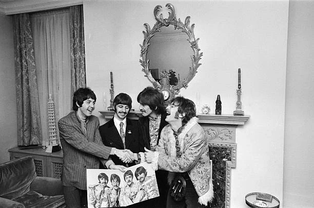 JOHN LENNON RINGO Starr Paul McCartney George Harrison Old Photo 2 EUR ...