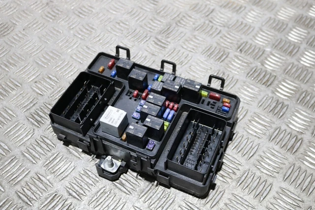 FORD RANGER MK3 Engine Bay Fuse Box Lb3T-14D068-Cb 2016-2022 Wn72 £310. ...