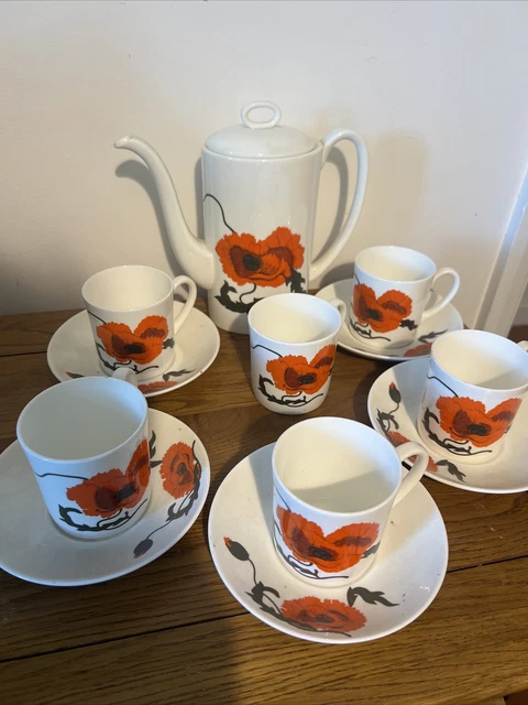 WEDGWOOD SUSIE COOPER Corn Poppy Coffee Pot, 6 caps 5 saucers £60.00 ...