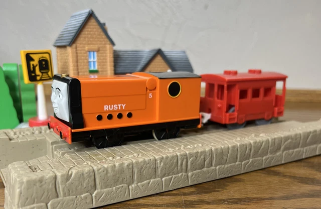 THOMAS & FRIENDS TrackMaster Rusty Train Motorized Engine W/ Brake Van ...