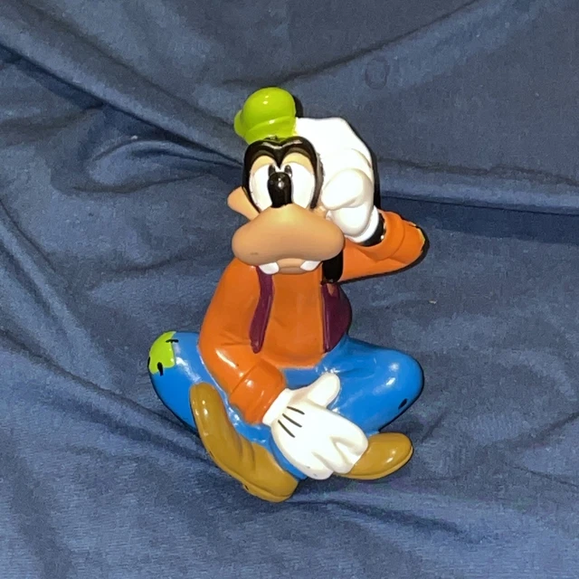 DISNEY THINKING POSE Goofy Sitting Crossed Legged Vinyl Figure 5 1/2 ...