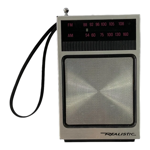 VINTAGE REALISTIC AM/FM Transistor Radio Model 12-714 Radio Shack $50. ...
