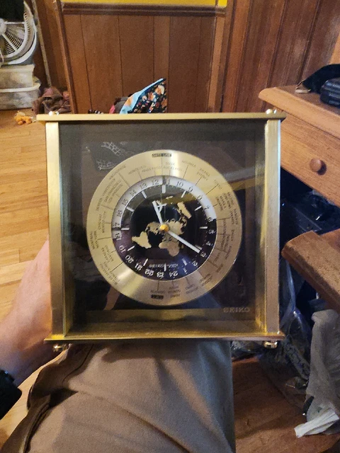 VINTAGE SEIKO QUARTZ World Time Zone Clock With Airplane Second Hand ...