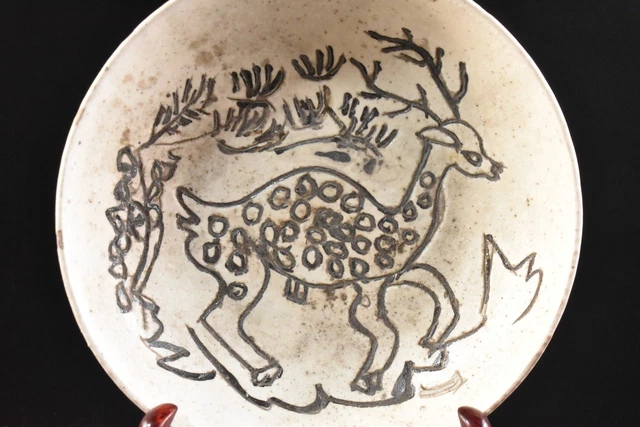 R5571: CHINESE WHITE glaze Deer sculpture PLATE/dish Buddhist art £30. ...