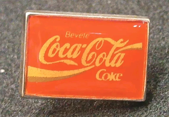 SPILLA PINS DISTINTIVO Stemma Simbolo Badge Logo Crest Coca Cola Drink ...