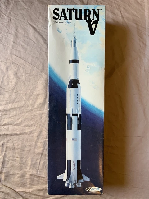 VTG ESTES SATURN V 1/100 Scale Flying Model Rocket Kit #2001 Rare Estes ...