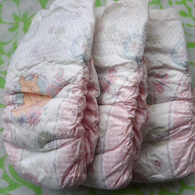 VINTAGE HUGGIES NAPPY Diaper Toddler Girl 15kg Disney Winnie The Pooh ...