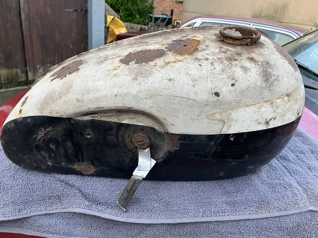 TRIUMPH PRE UNIT Petrol Tank. For Restoration. 1959. £50.00 - PicClick UK