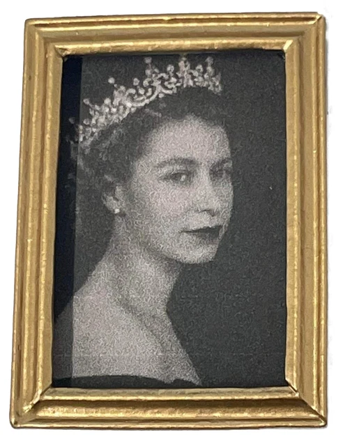 DOLLS HOUSE QUEEN Elizabeth II in Crown Portrait Picture Small Frame 1: ...