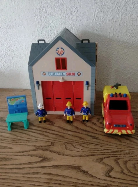 FIREMAN SAM DELUXE Fire Station With Jupiter Fire Engine,3 Figures ...