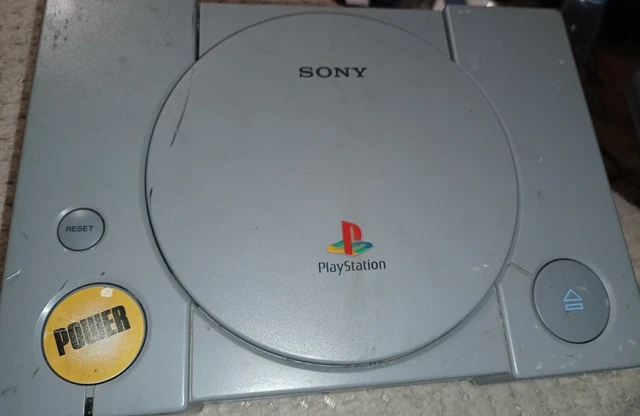 SONY PLAYSTATION ONE PS1 - solo console PAL - Scph 5552. Leggi ...
