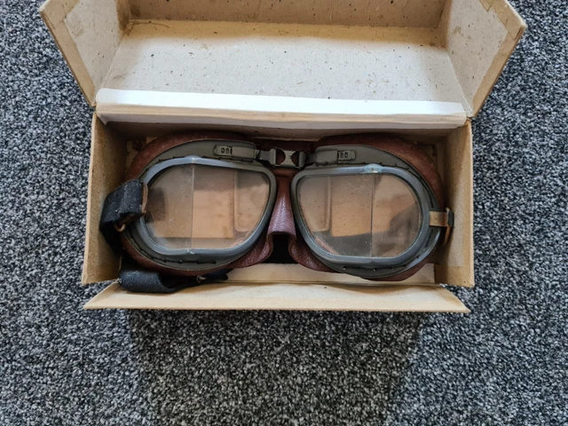 MK. VIII WW2 RAF aircrew flying goggles in original box £275.00 ...
