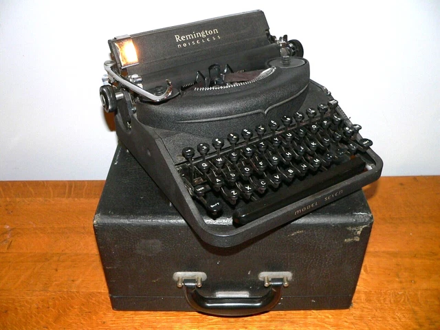 VINTAGE 1947 REMINGTON "Noiseless" Model Seven Portable Manual ...