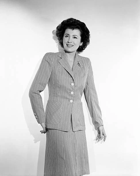 ACTRESS ANNE TEEMAN of the Radio program The Goldbergs poses fo 1940s ...