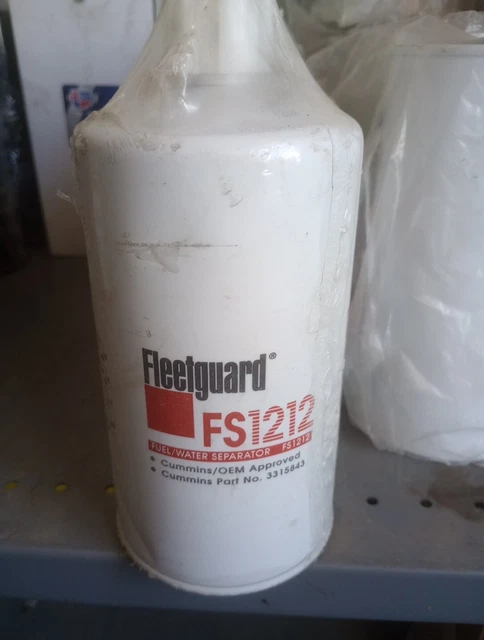 GENUINE FLEETGUARD FS1212 Fuel/Water Separator Spin-On Filter OEM $55. ...