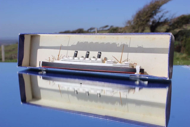 RED STAR LINE Ss Belgenland Bassett Lowke Waterline Model Ship Boxed ...