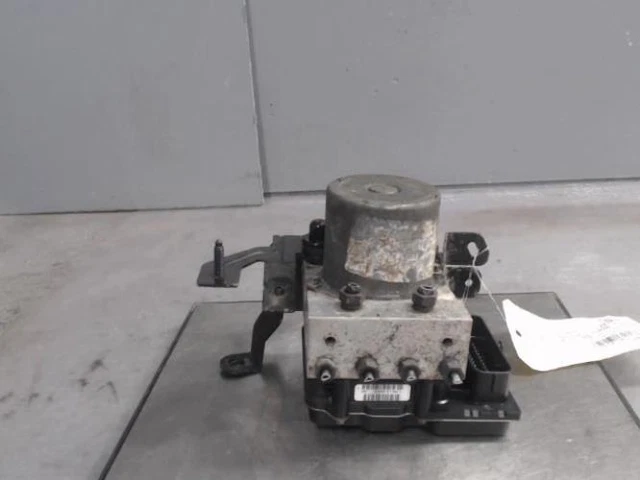 BLOC ABS (FREINS anti-blocage) RENAULT MASTER 3 476607611R EUR 150,00 ...