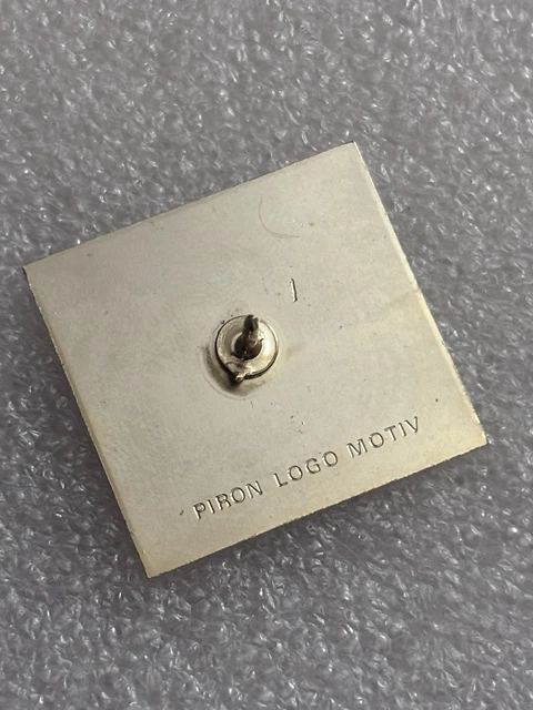 PIN’S 4X4 VELAY Vert Course Race Signé Piron Logo Motiv EUR 14,99 ...