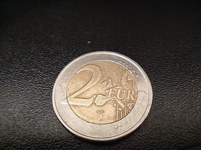 RARE 2000 EURO 2 Coin. From Finland raspberry flowers, minting error £ ...