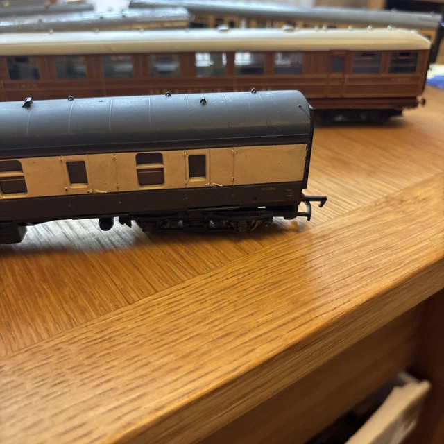 MAINLINE OO GAUGE Model Railway BR Cream ExGWR Brake Coach Used £5.49 ...