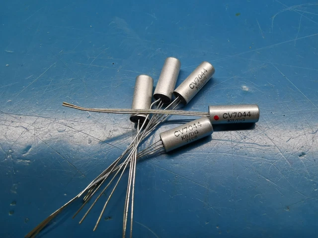 5 PZ CV7044 KB/DG Mullard transistor al germanio simile al transistor ...