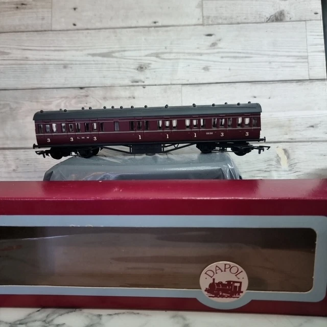 DAPOL E28 LMS MAROON 57' SUBURBAN LAV COMPOSITE COACH 19191 Boxed Vgc £ ...