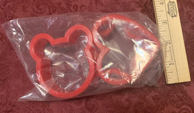 WALT DISNEY MICKEY Mouse head shape Cookie Cutter / Plastic, NEW $3.99 ...