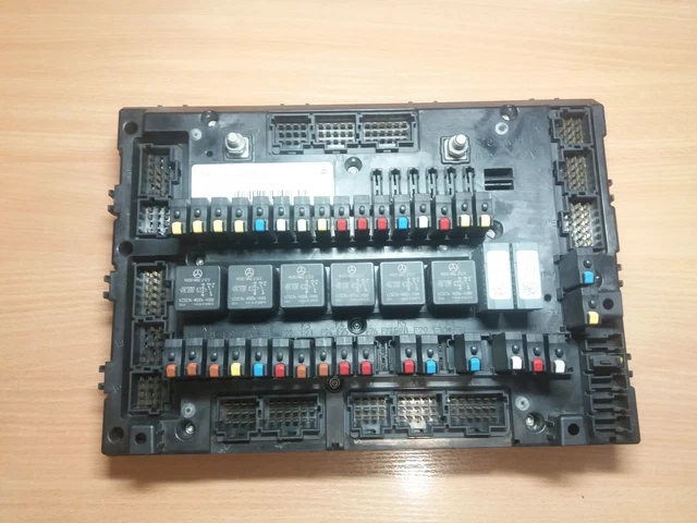 MB ACTROS MP4 SAM Cabin control unit A0014464858 / 001 FUSE BOX CIRCUIT ...