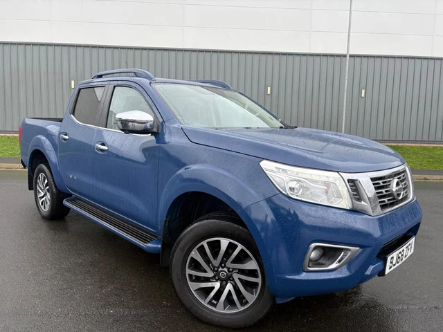 2018 NISSAN NAVARA Double Cab Pick Up Tekna 2.3dCi 190 4WD Auto PICK UP ...