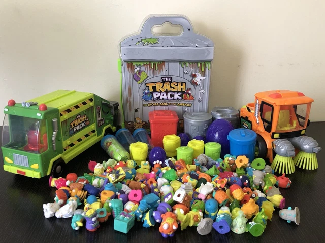 THE TRASH PACK Garbage Truck , Street Sweeper , 150 Trashies And Lots £ ...