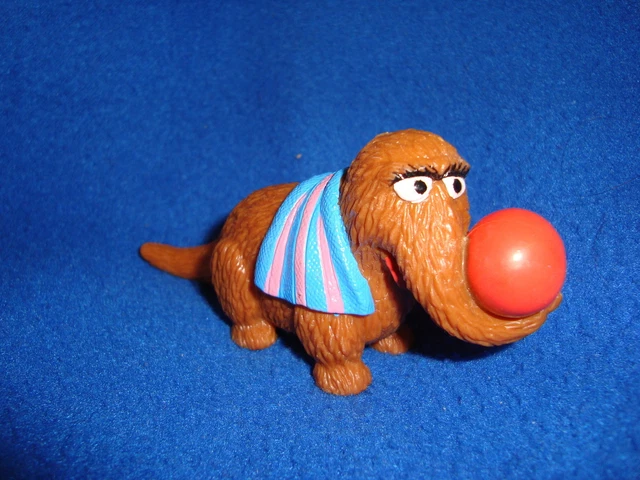 SESAME STREET SNUFFLEUPAGUS with beach ball and towel PVC Figure $14.99 ...
