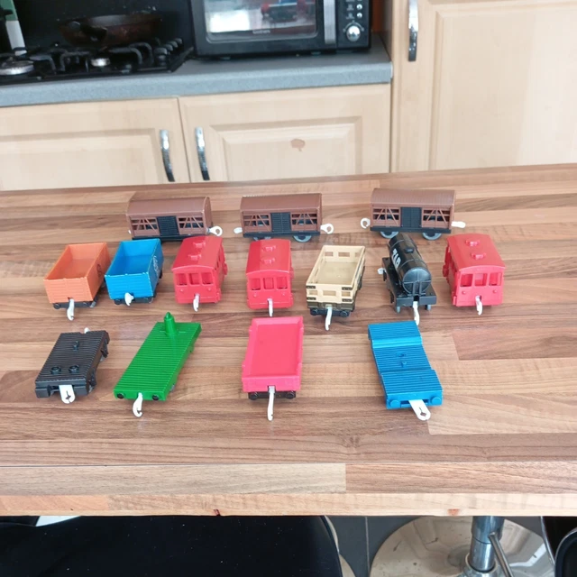 TOMY TRACKMASTER TRUCKS Cattle Wagons Carriages Flatbeds Bundle £13.97 ...