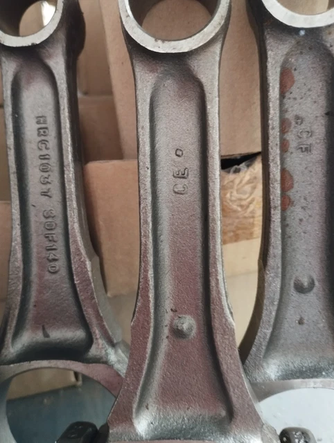 ROVER V8 CONNECTING ROD SET-GENUINE LAND ROVER PART-NEW-602082 x 8. £ ...