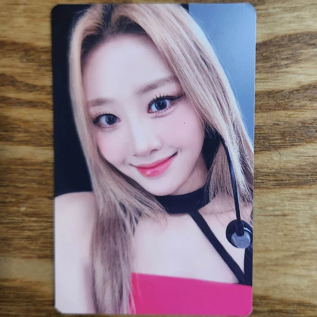 YVES OFFICIAL MMT Photocard Loona 2022 1st World Tour LoonaTheWorld EUR 8,44 - PicClick FR