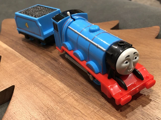 THOMAS & FRIENDS TrackMaster Gordon with Tender Motorized Train Engine ...
