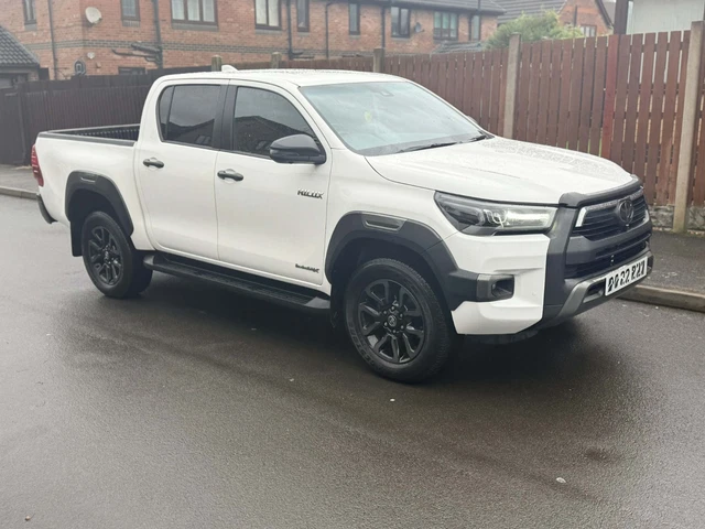 TOYOTA HILUX INVINCIBLE x Automatic 4x4 2022 £20,500.00 - PicClick UK