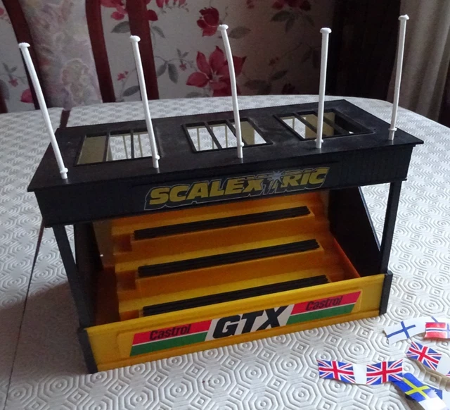 SCALEXTRIC CASTROL GTX Grandstand £10.53 - PicClick UK
