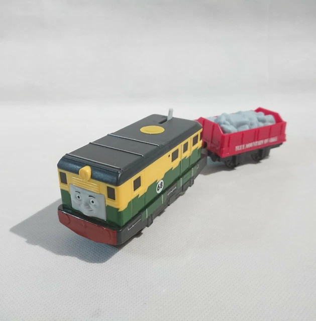 THOMAS & FRIENDS Trackmaster Battery Motorised Engine - Philip - Play ...