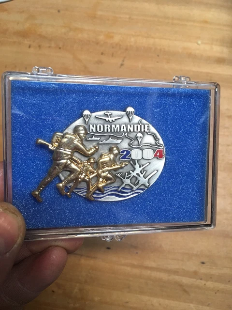 NORMANDIE 2004 60TH Anniversary Metal Badge Pin Normandy Veteran WW2 D ...