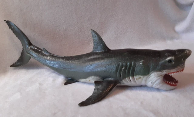 22& VINTAGE HARD Rubber Detailed Great White Shark Animal Figure ELC ...