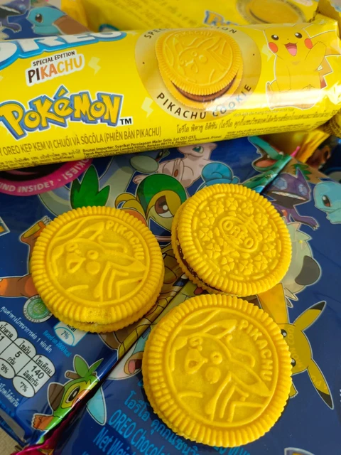 EDIZIONE LIMITATA POKÉMON Pikachu Oreo Banana Cioccolato Multi Pack ...