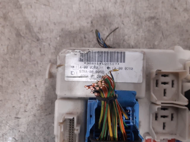 2007 FORD FOCUS Mk2 Body Control Module Fuse Box 4M5T-14A073-Bg EUR 34 ...