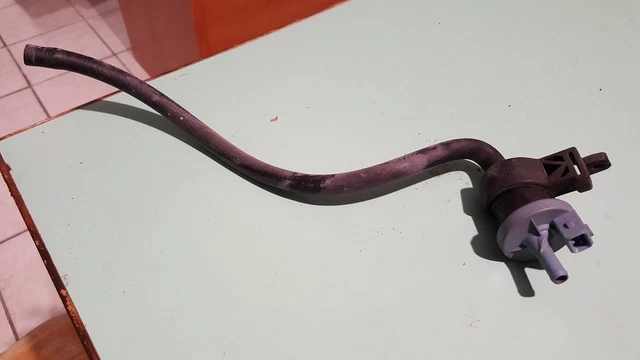 VALVOLA SFIATO VAPORI benzina bosch 028142310 volkswagen seat skoda ...