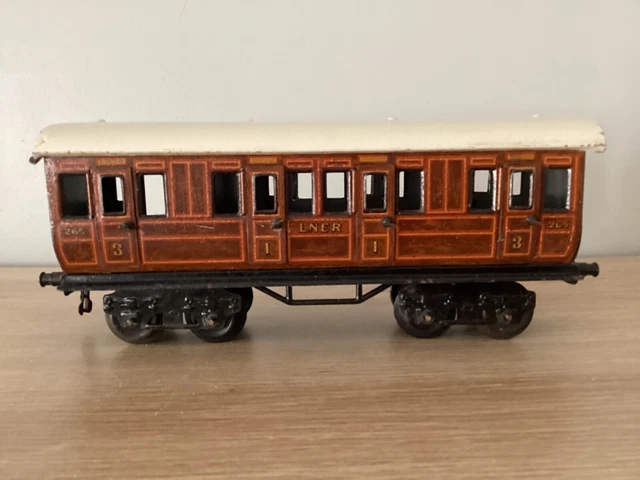 BING O GAUGE BOGIE LNER 1st/3rd 265 PASSENGER COACH. Teak/White EUR 138 ...