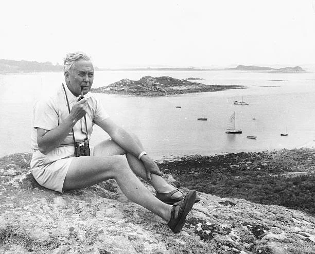 BRITISH PRIME MINISTER Harold Wilson Smoking His Pipe Old Photo EUR 6 ...