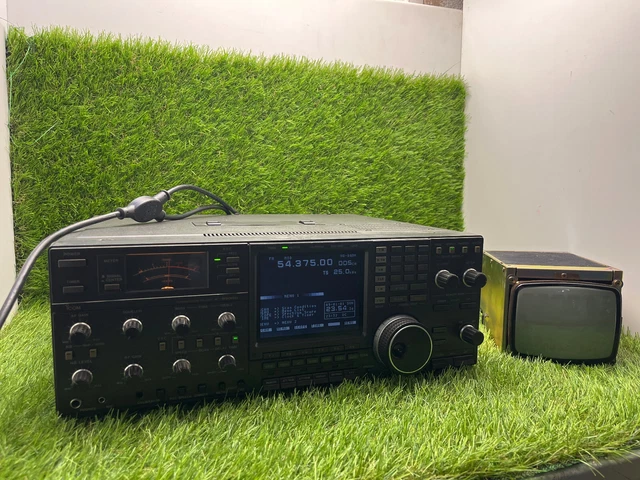 ICOM COMMUNICATIONS RECEIVER. IC-R9000 + UPGRADED INTERNAL LCD DISPLAY ...
