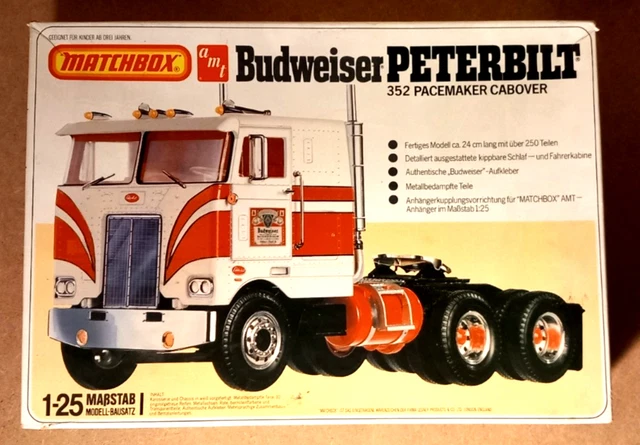 AMT/MATCHBOX - PETERBILT 352 Pacemaker Cabover "Budweiser" 1:25 Bausatz ...