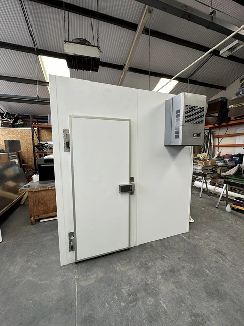 COMMERCIAL COLD ROOM, chiller, walk in fridge, cold store £2,250.00 ...