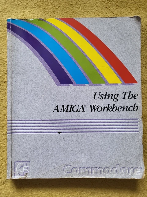 USING THE AMIGA Workbench £5.98 - PicClick UK